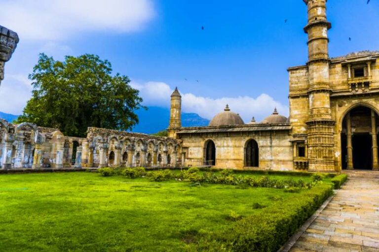 10 Best Places to Visit in Botad